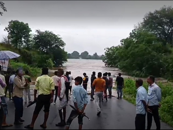 All 16 gates of Mahi Dam opened Beneshwar Dham became an island, 15 to ...