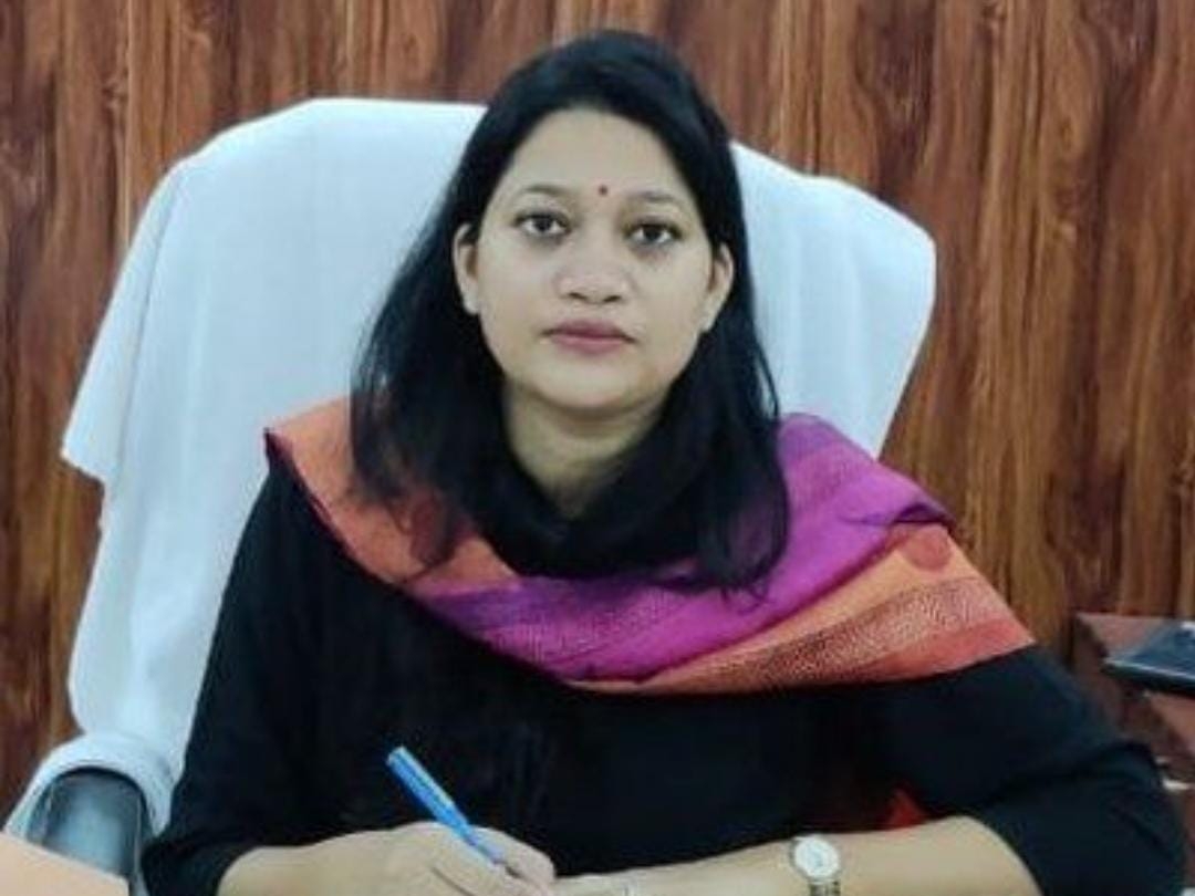 Harshita Mathur made DM of Rae Bareli | हर्षिता माथुर रायबरेली की बनाई ...