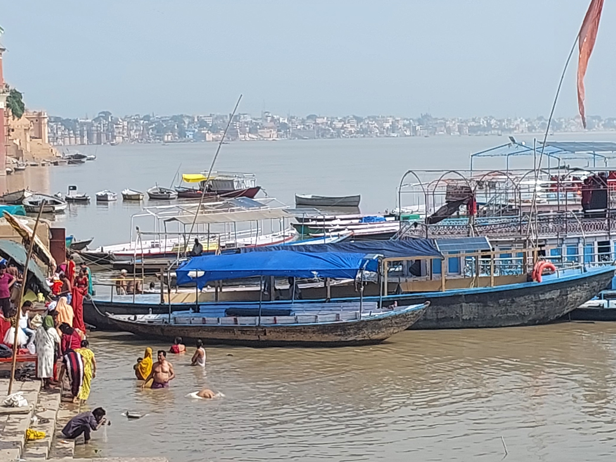 Ganga water level continuously rising in Varanasi