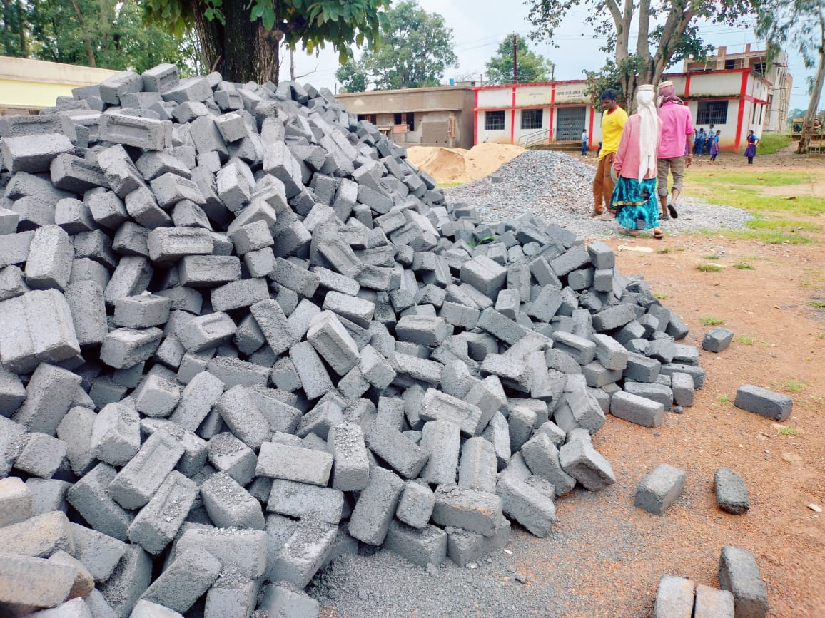 Use of inferior bricks to build wall in front of school building ...