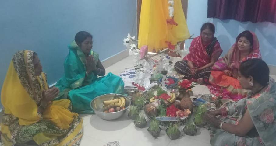 On Teeja festival, women kept Nirjala fast and worshiped Shiva-Parvati ...