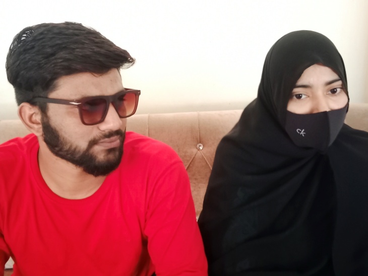 The loving couple ran away from home and had a love marriage. | घर से ...