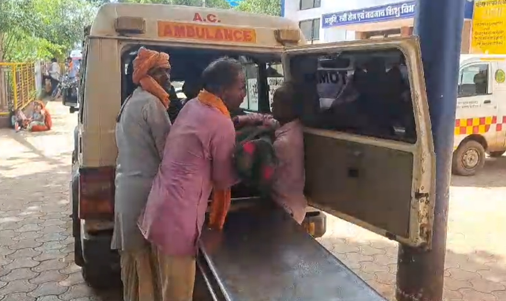 After delivery, the mother referred from Pohri to Shivpuri died on the ...