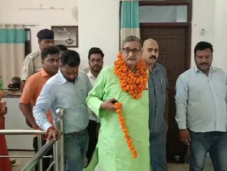 73rd birthday of former MP RK Sinha | पूर्व सांसद आर के सिन्हा का 73 ...