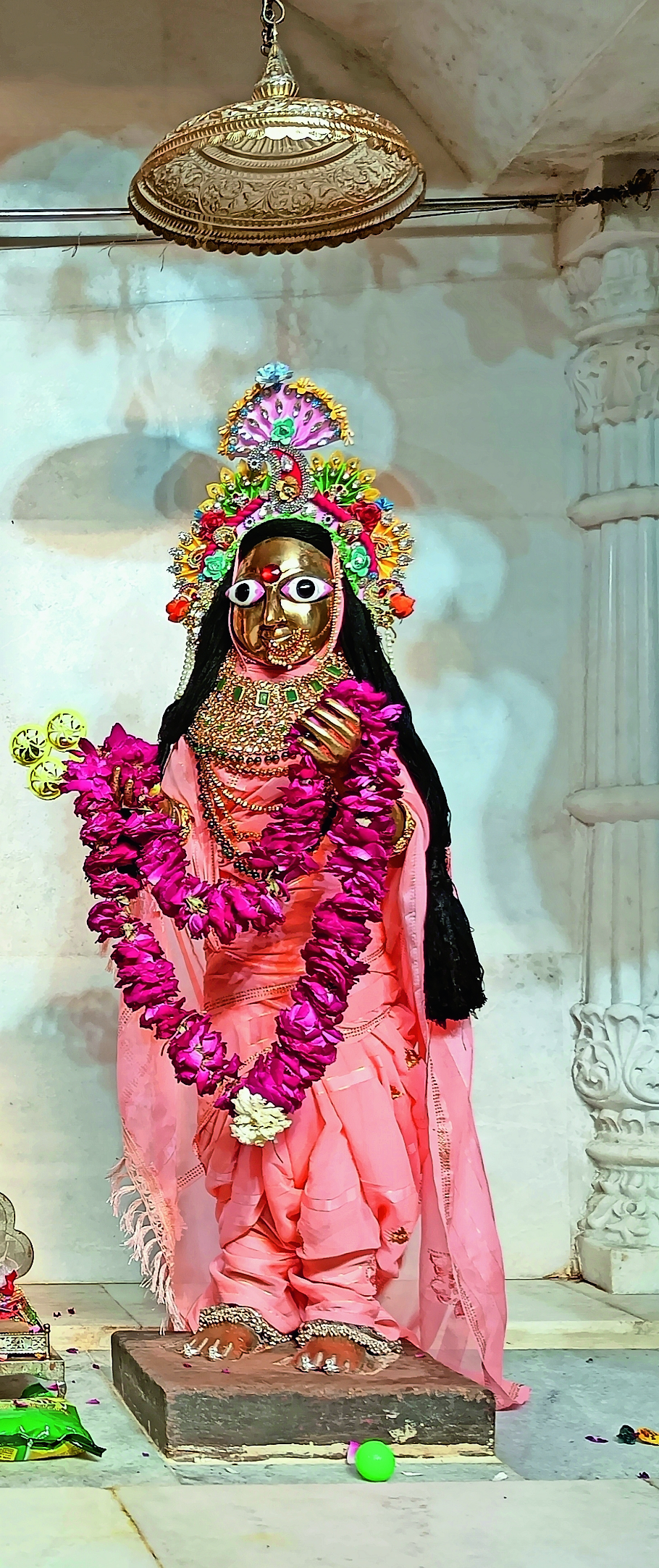 Rituals performed in temples on Radhashtami, crowd of devotees gathered ...