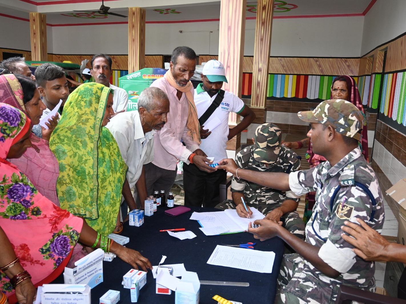 SSB set up OPD in Madhavpur village | एसएसबी ने माधवपुर गांव मे लगाई ...