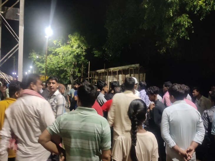 Incident took place between Latehar and Daltenganj in Jharkhand, women ...