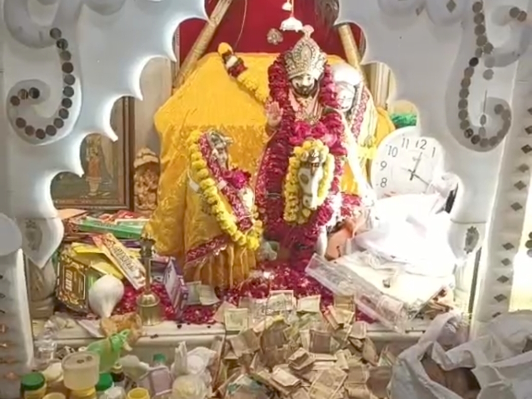 Fair held in Ramdevji temple in Sadulpur | सादुलपुर में रामदेवजी मंदिर ...