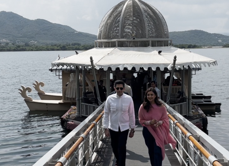 Parineeti Raghav Viral Video; Udaipur Wedding | AAP MP Raghav Chadha | शादी के बाद पहली बार दिखे ...