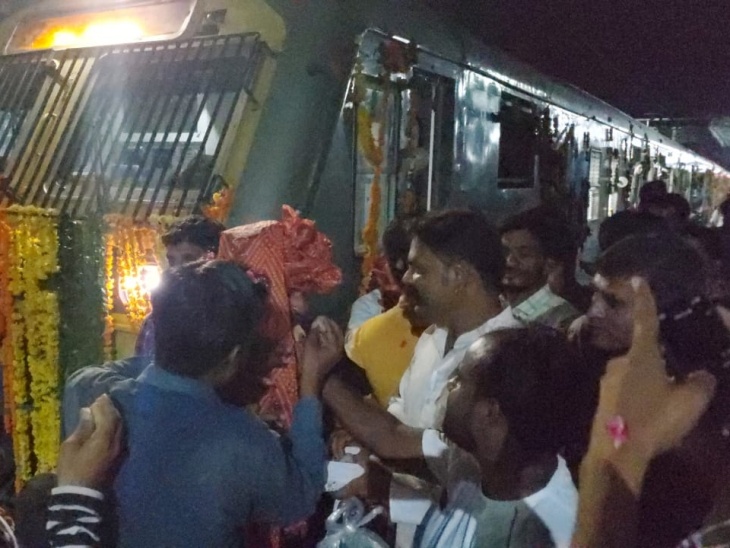 Happy about new MEMU train from Kota to Lakheri. The people of Bundi ...