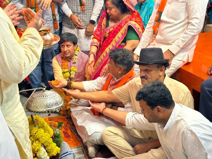 Kailash Vijayvargiya arrived to visit Bada Ganpati temple | 24 घंटे में ...