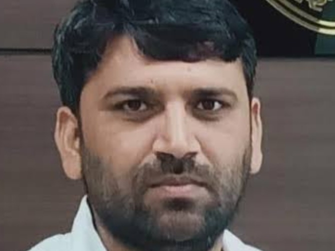Akash-Gurjar's graph increased rapidly in front of Atul Pradhan