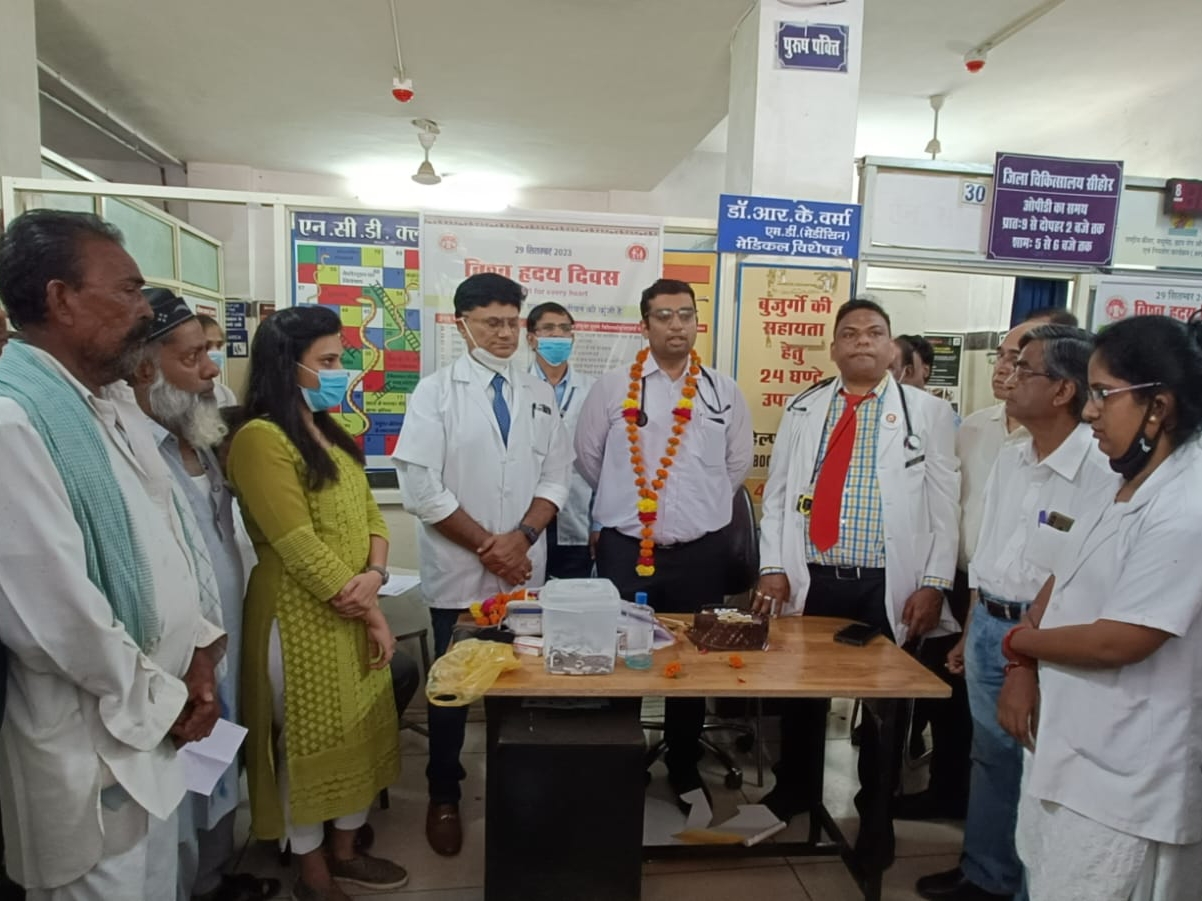 Free health camp in Sehore District Hospital, 120 patients benefited
