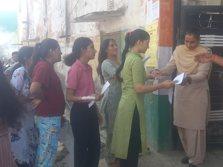 Examination at 9 centers in Dudu, two flying squads formed | दूदू में ...