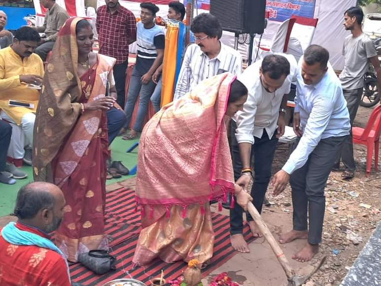 Bhoomipujan of new bridge and pitching construction of Tawa river | तवा ...