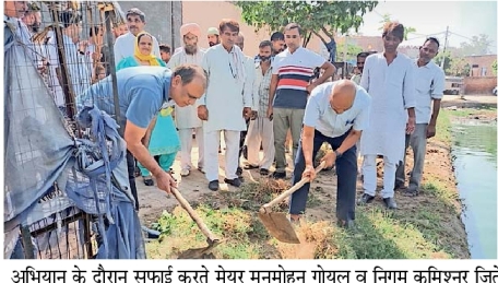 1 hour of cleaning, then photographed, situation remains the same ...