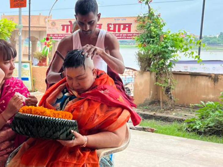 12 Thai citizens performed Pinda Daan in Kashi