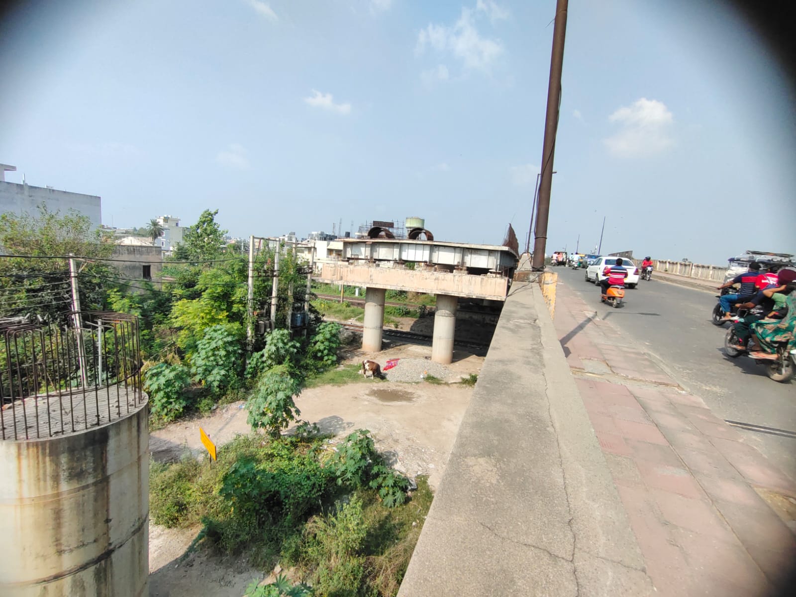 Agrasen Chowk overbridge work incomplete, traffic increased on old ...