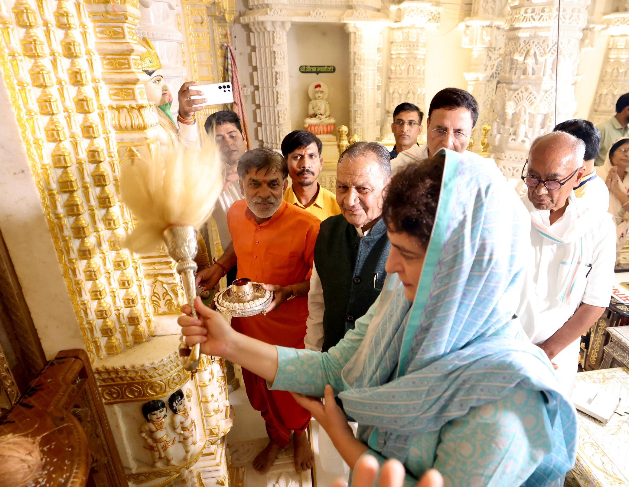 Priyanka Gandhi Dhar Visit Update; Mohankheda Jain Tirth | MP Election ...