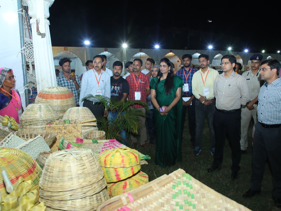 Inauguration of three-day rural haat fair | तीन दिवसीय ग्राम्य हाट मेले ...
