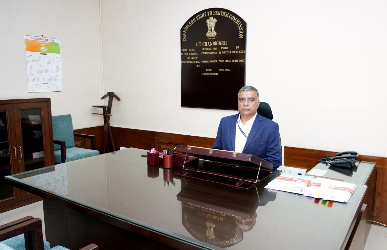 Retired IAS Arun Kumar joins the post of Chief Commissioner of Right to ...