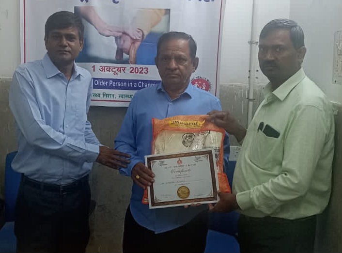 Ramesh Sachdeva honored for social work | सामाजिक कार्यों के लिए रमेश सचदेवा सम्मानित - Rewari ...