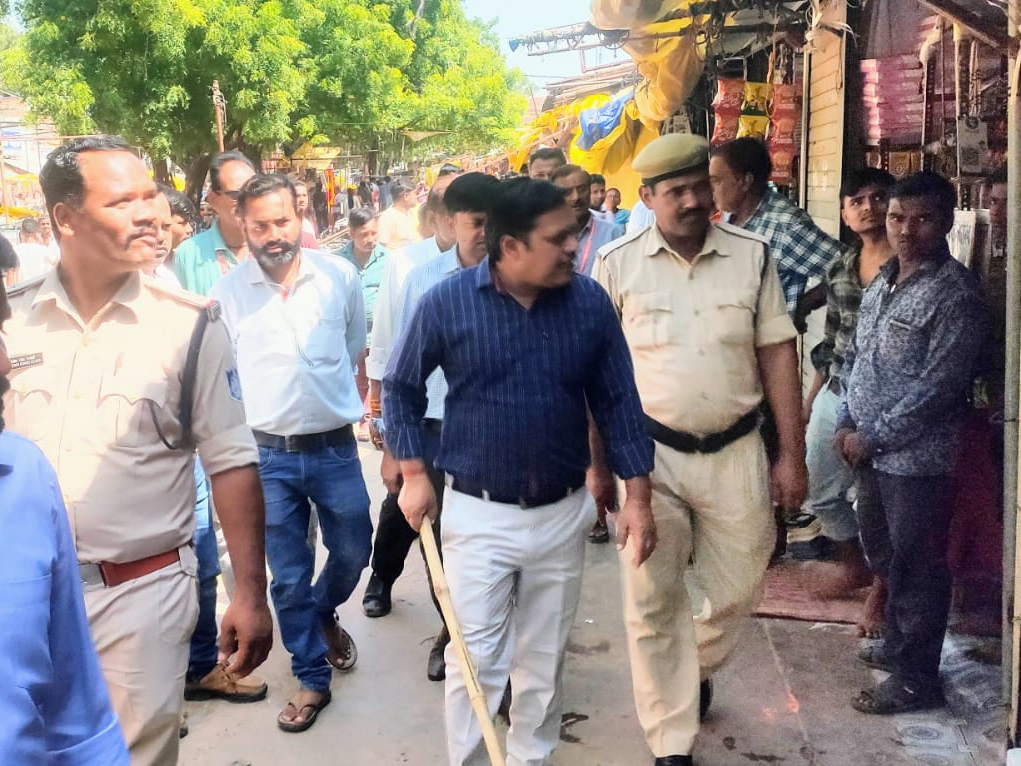 Meher Collector took to the streets | सड़क पर उतरीं मैहर कलेक्टर: शुरू ...