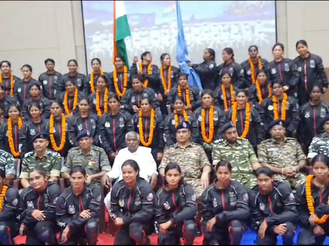 A group of CRPF women soldiers reached Chandauli