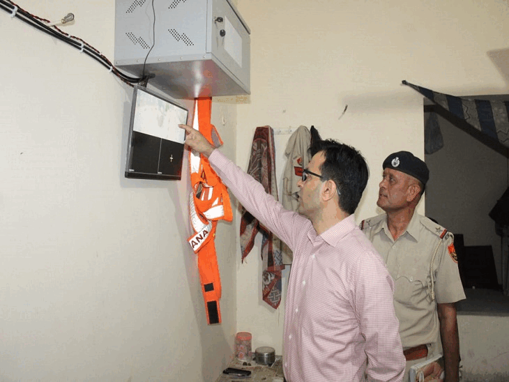 Hisar SP Mohit Handa inspection Police Station, Chowki Update ...