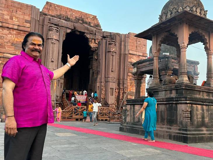 Akhilendra Mishra narrated the story of the film set | अखिलेंद्र मिश्रा ...