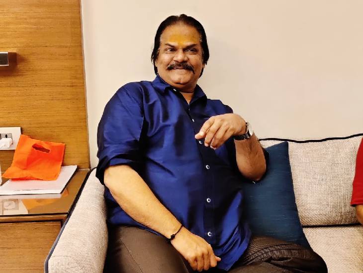 Akhilendra Mishra narrated the story of the film set | अखिलेंद्र मिश्रा ...