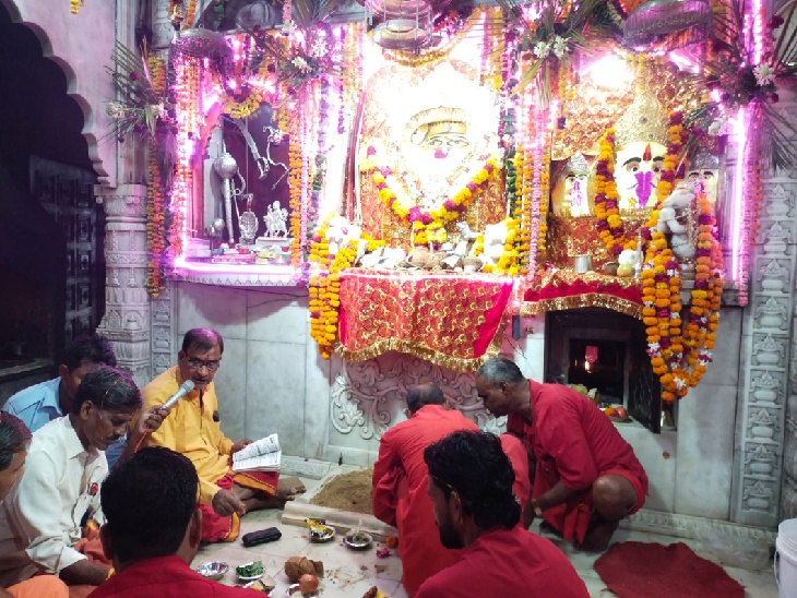 Ghat established in Chauth Mata temple on Navratri | चौथ माता मंदिर में ...