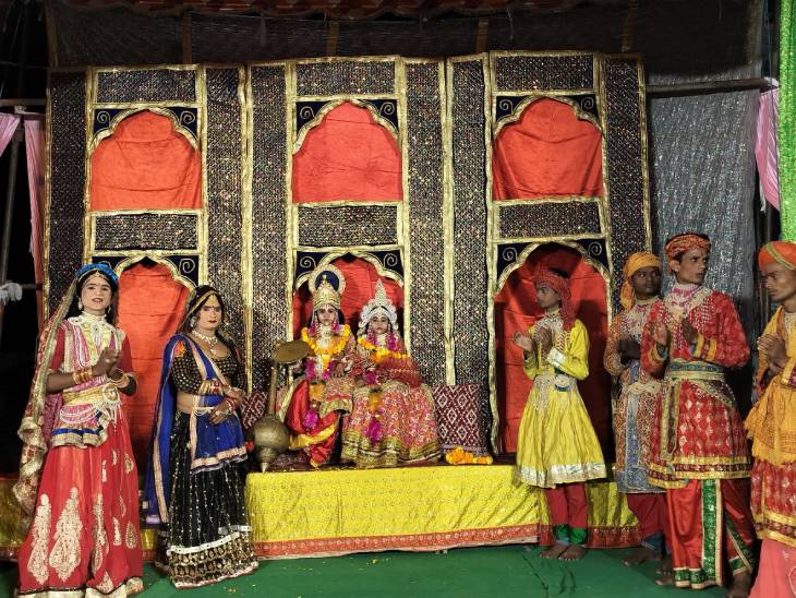 Traditional Ramlila begins at Rajendra Niwas in Ayodhya.Ayodhya ...