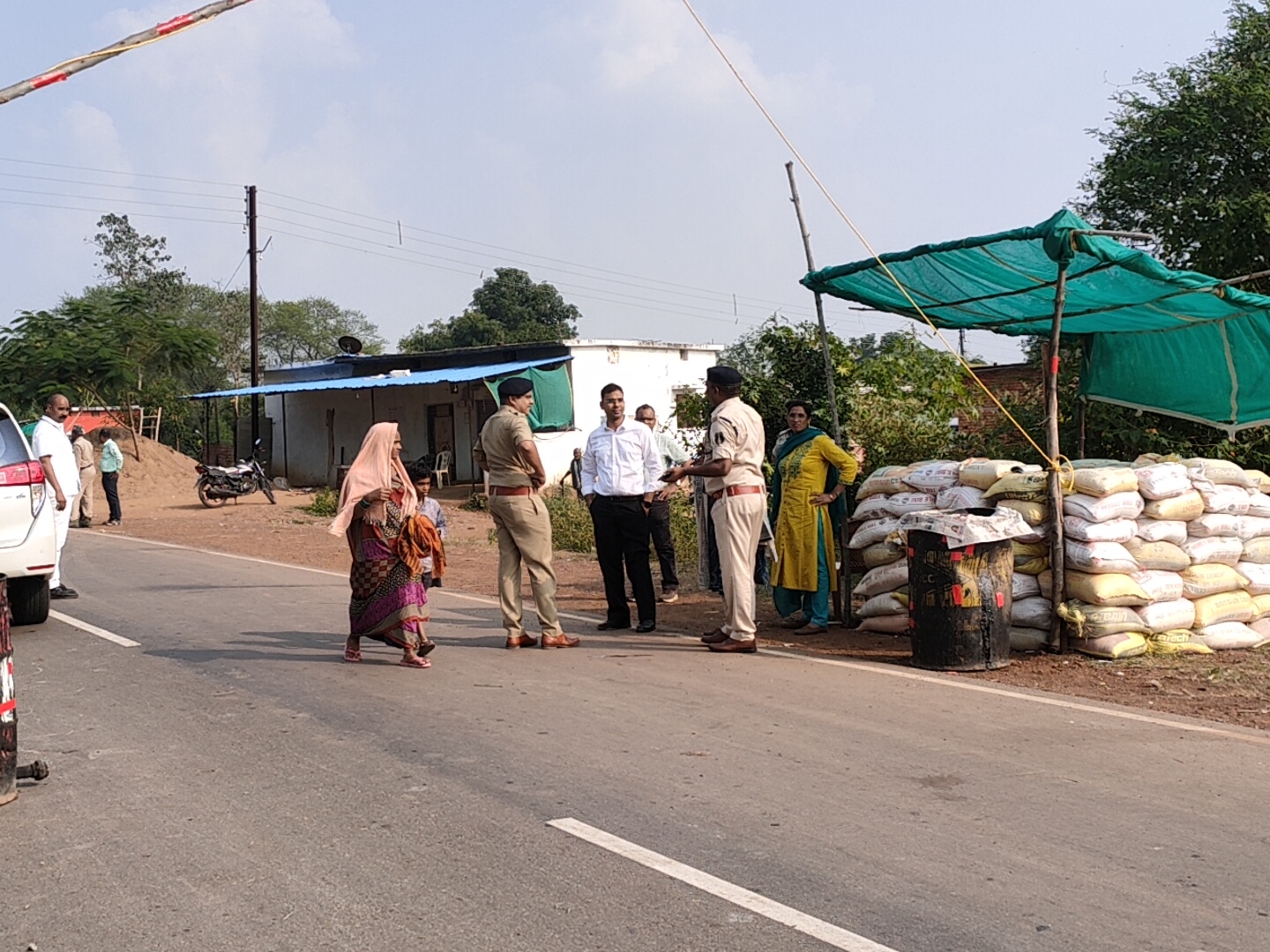 7 lakh cash recovered from bag Collector-Sp suddenly arrived to inspect ...