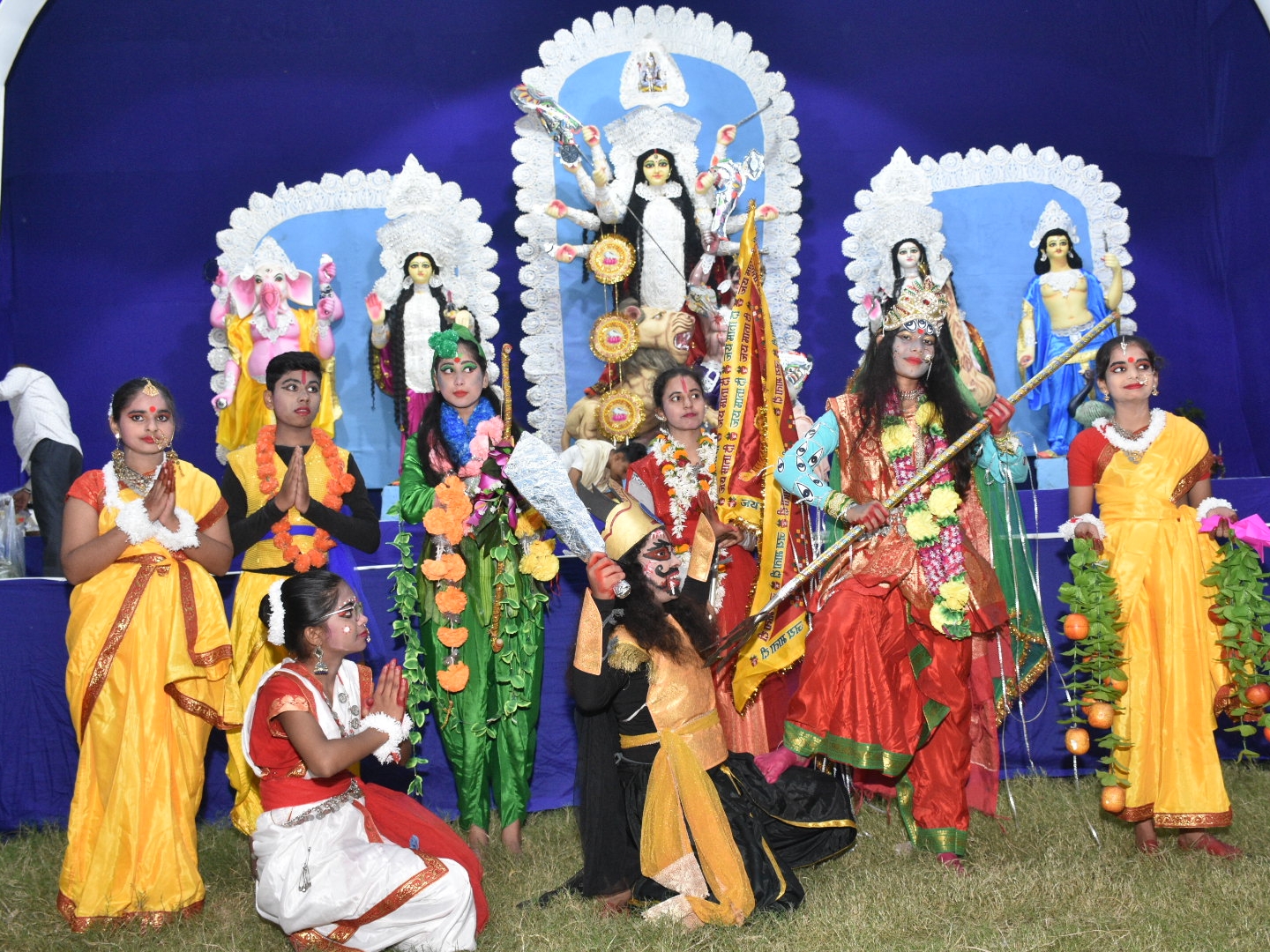 The atmosphere of BHU changed in the joy of Durga festival | दुर्गोत्सव ...