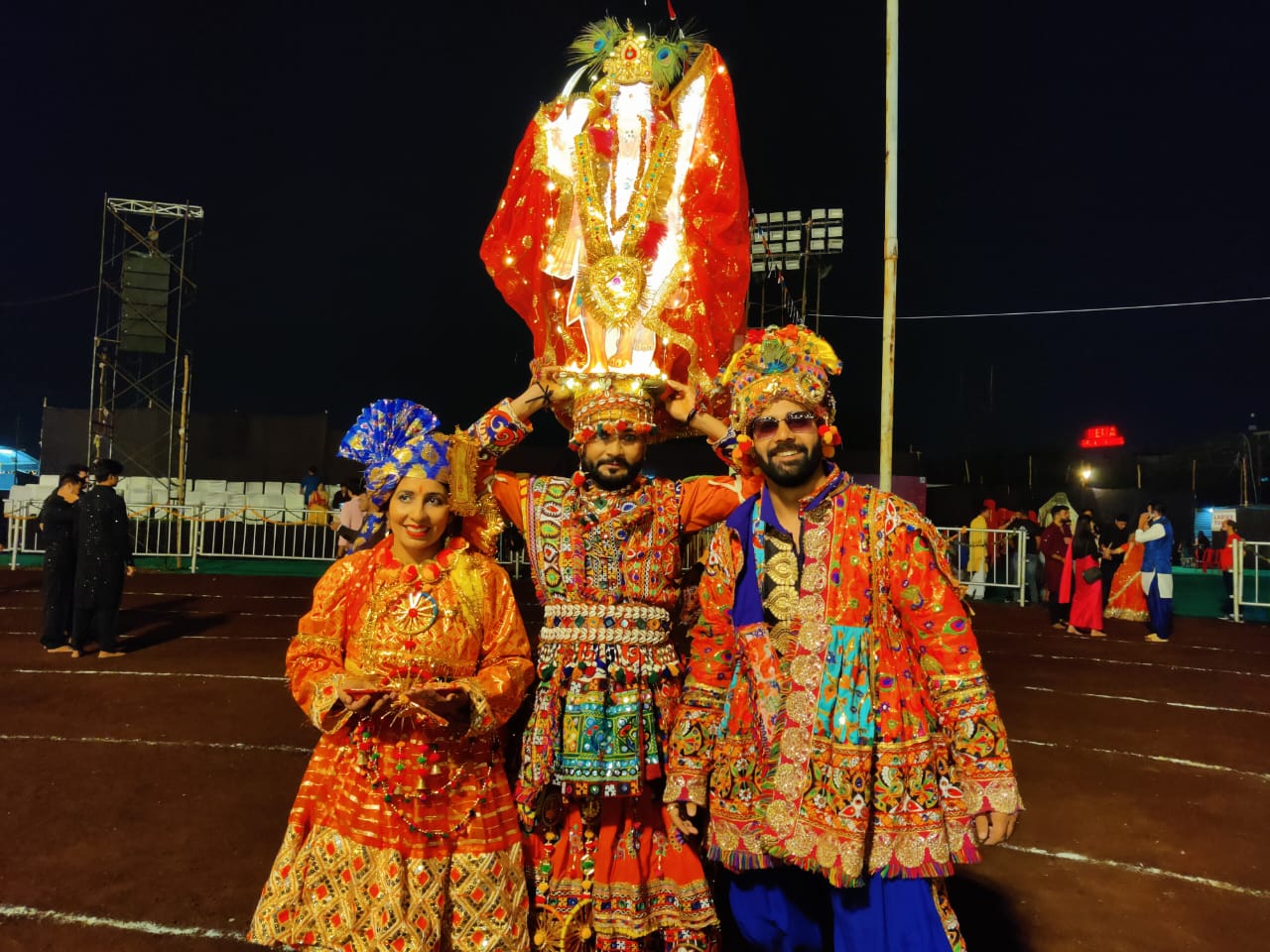 Navratri 2023; Bhopal Abhivyakti Garba Mahotsav Photos Video Update | अभिव्यक्ति गरबे का 5वां ...