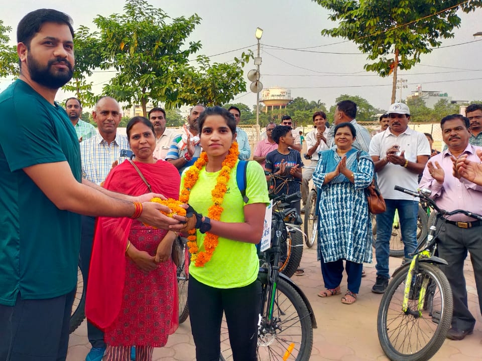 Harda- Cyclist Asha Malviya participated in the cycle rally and ...