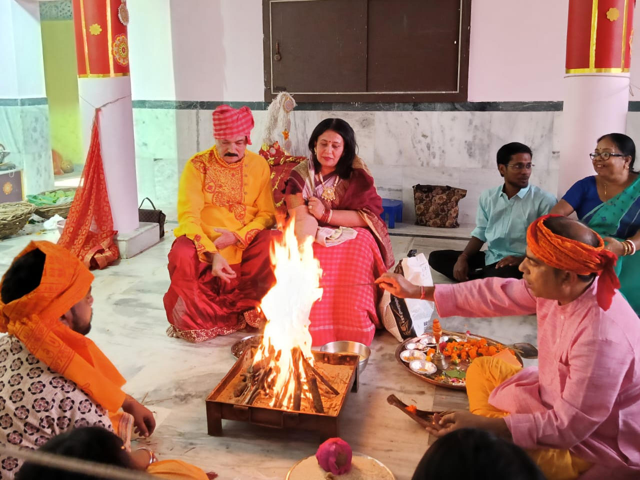 Havan performed in Durga Mahotsav on Navami | नवमी पर दुर्गा महोत्सव ...