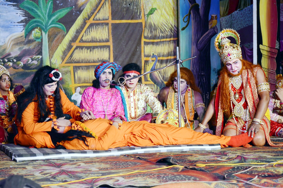 Angad set foot in Ravana's court, Lakshman fainted due to Brahma Shakti ...