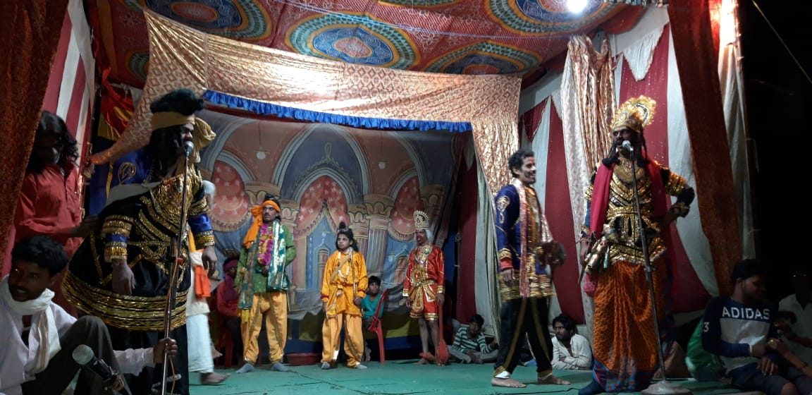 Shri Ram killed Ravana by shooting fire arrows | श्री राम ने अग्नि बाण ...