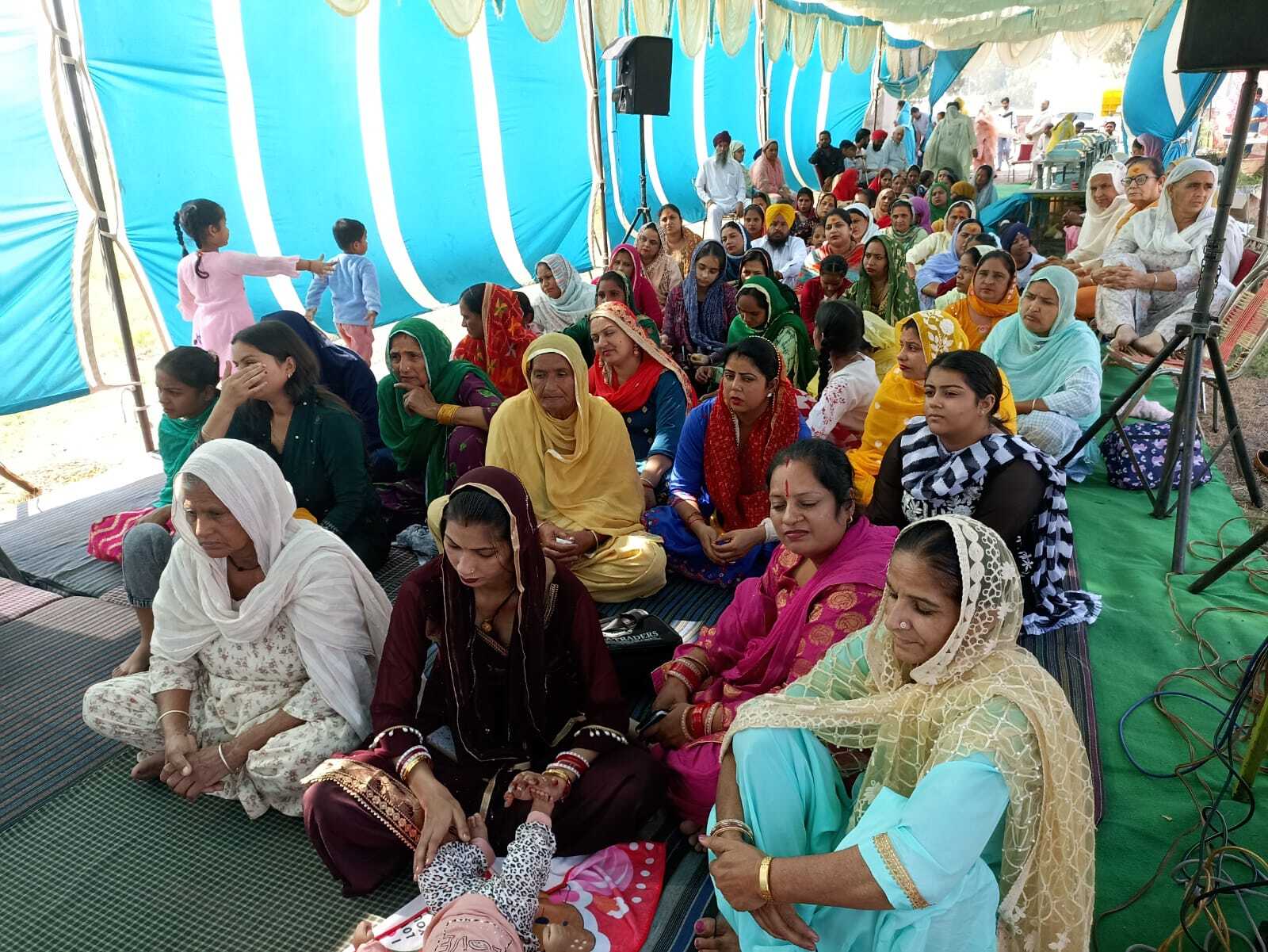 Devotees danced to the offerings of Mahamai in Shri Mahalakshmi Narayan ...