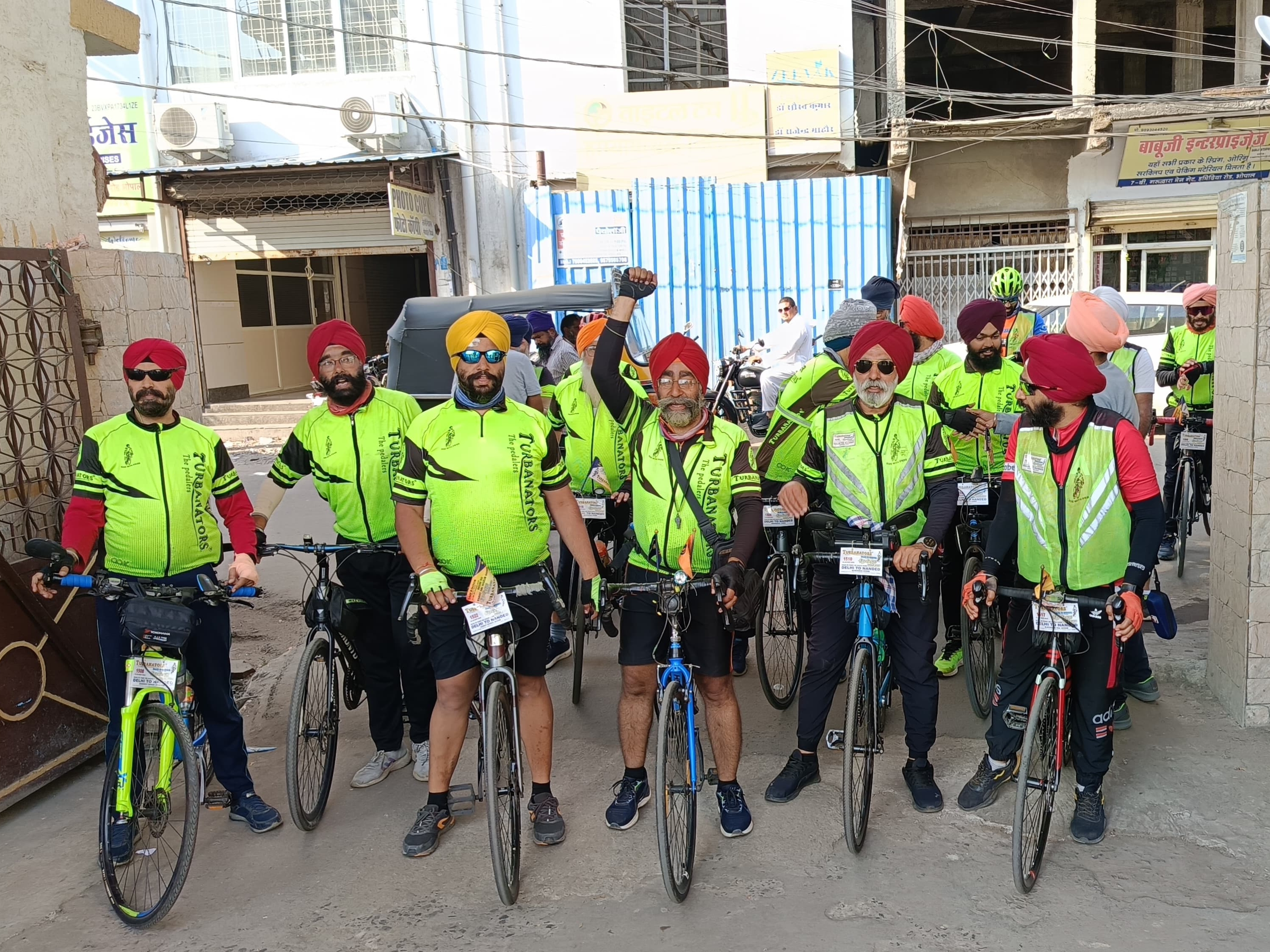 'Faiz-e-Noor' cycle journey reaches Bhopal | भोपाल पहुंची 'फैज ए नूर ...
