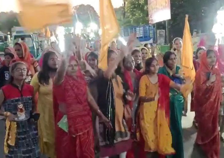 Sai Baba's Palki Yatra held in Pali | पाली में गाजे-बाजे के साथ निकली ...