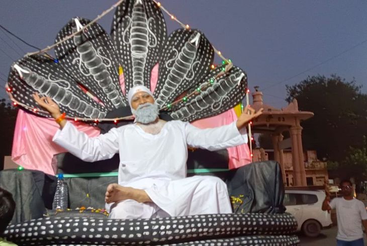 Sai Baba's Palki Yatra held in Pali | पाली में गाजे-बाजे के साथ निकली ...