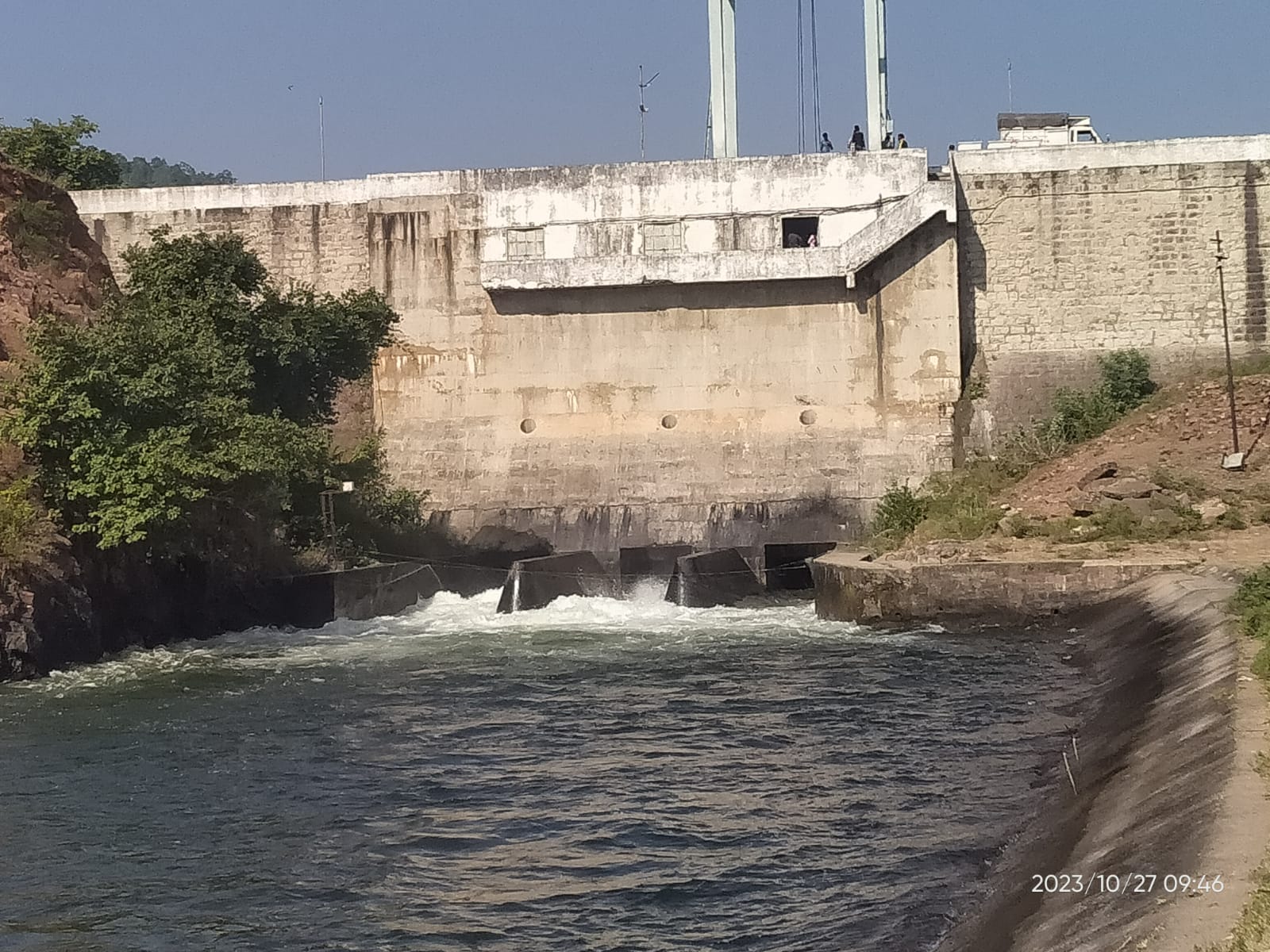 Gates of main canal of Barna Dam are not closed, emergency gate is also ...