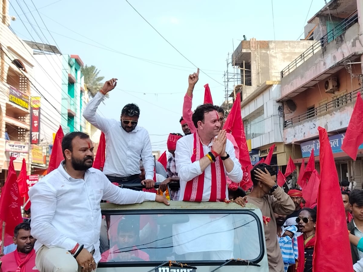 Independent candidate Ajay Vishal Bisen filed nomination | निर्दलीय ...