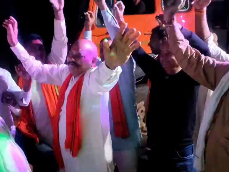Video of BJP candidate dancing surfaced | बीजेपी प्रत्याशी का नाचते हुए ...