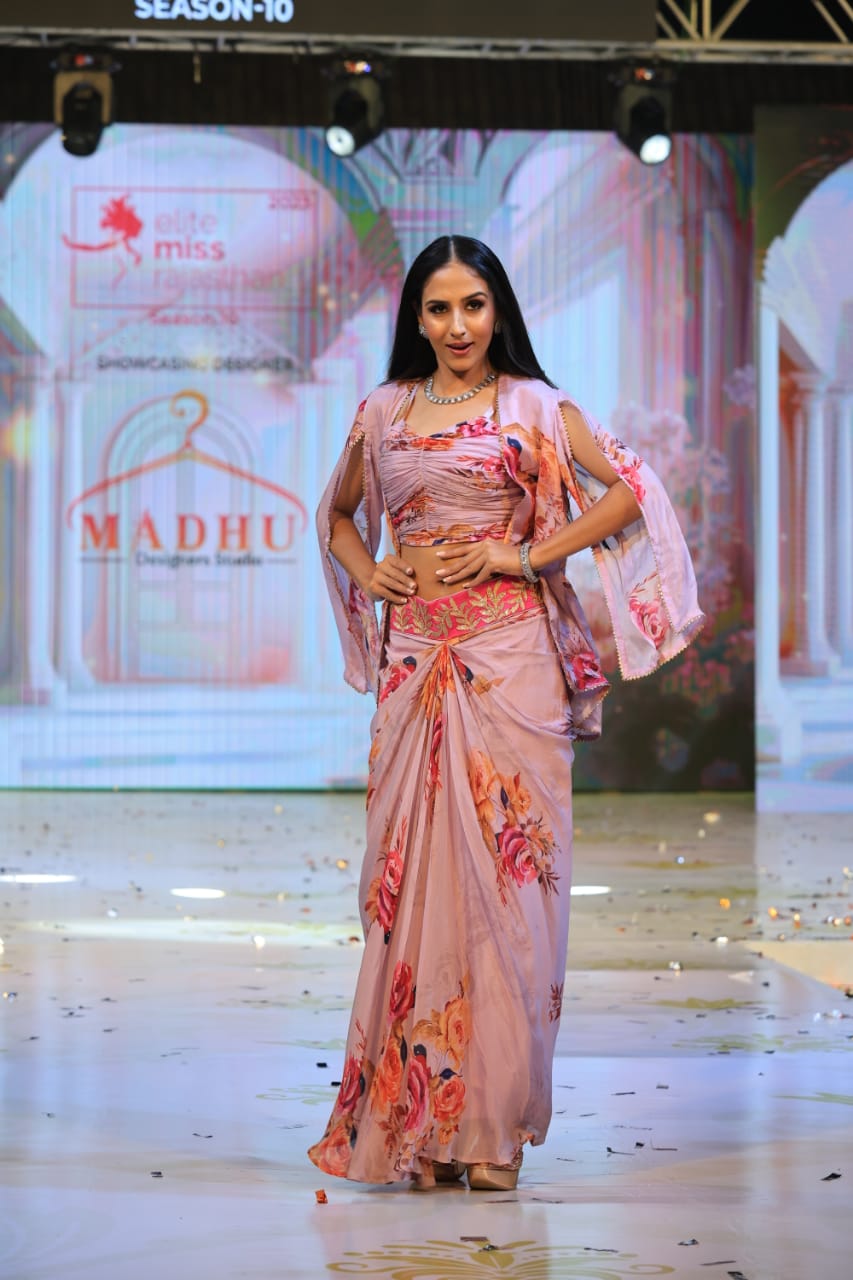 Rajasthani models' style and rampwalk won hearts | पीहू चौधरी ने जीता ...