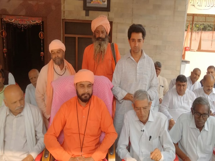 Rohtak Aughad Peer Math Controversy on farmer leader accused allegation ...