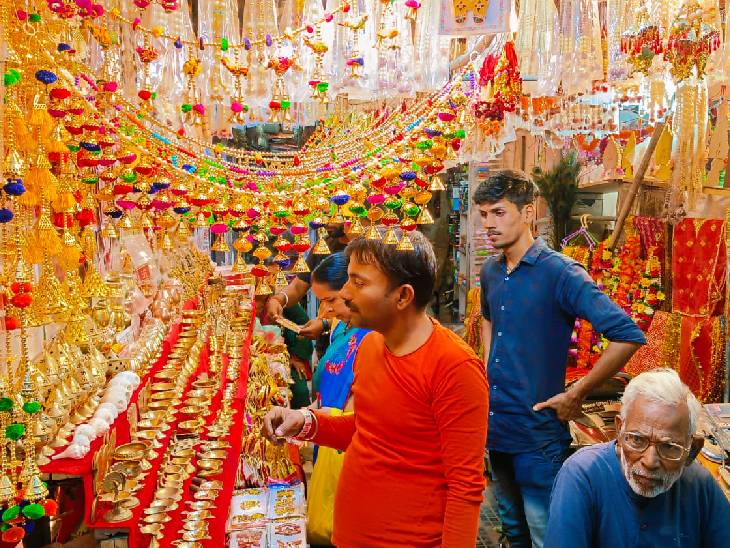 Business worth Rs 1400 crore in utensils, electronic, bullion, vehicle ...